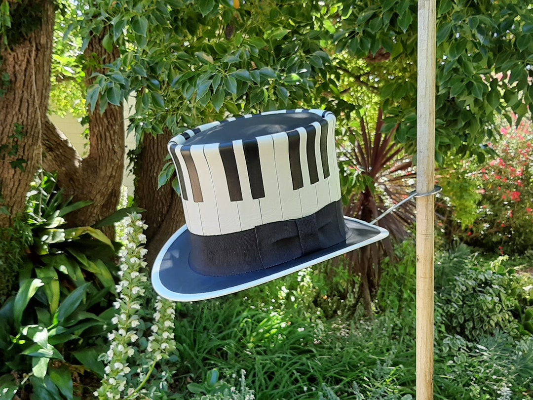 Finest Hand Picked Cowhide Black & White Leathers Keyboard Pattern ...