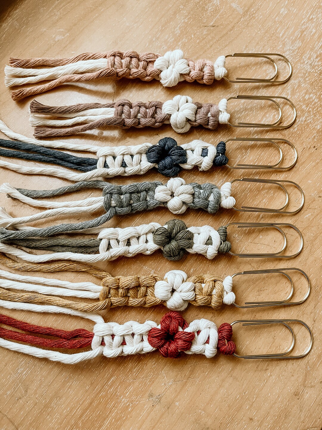 Macrame Daisy Bookmark Planner Clip Macrame Book Accessories macrame ...