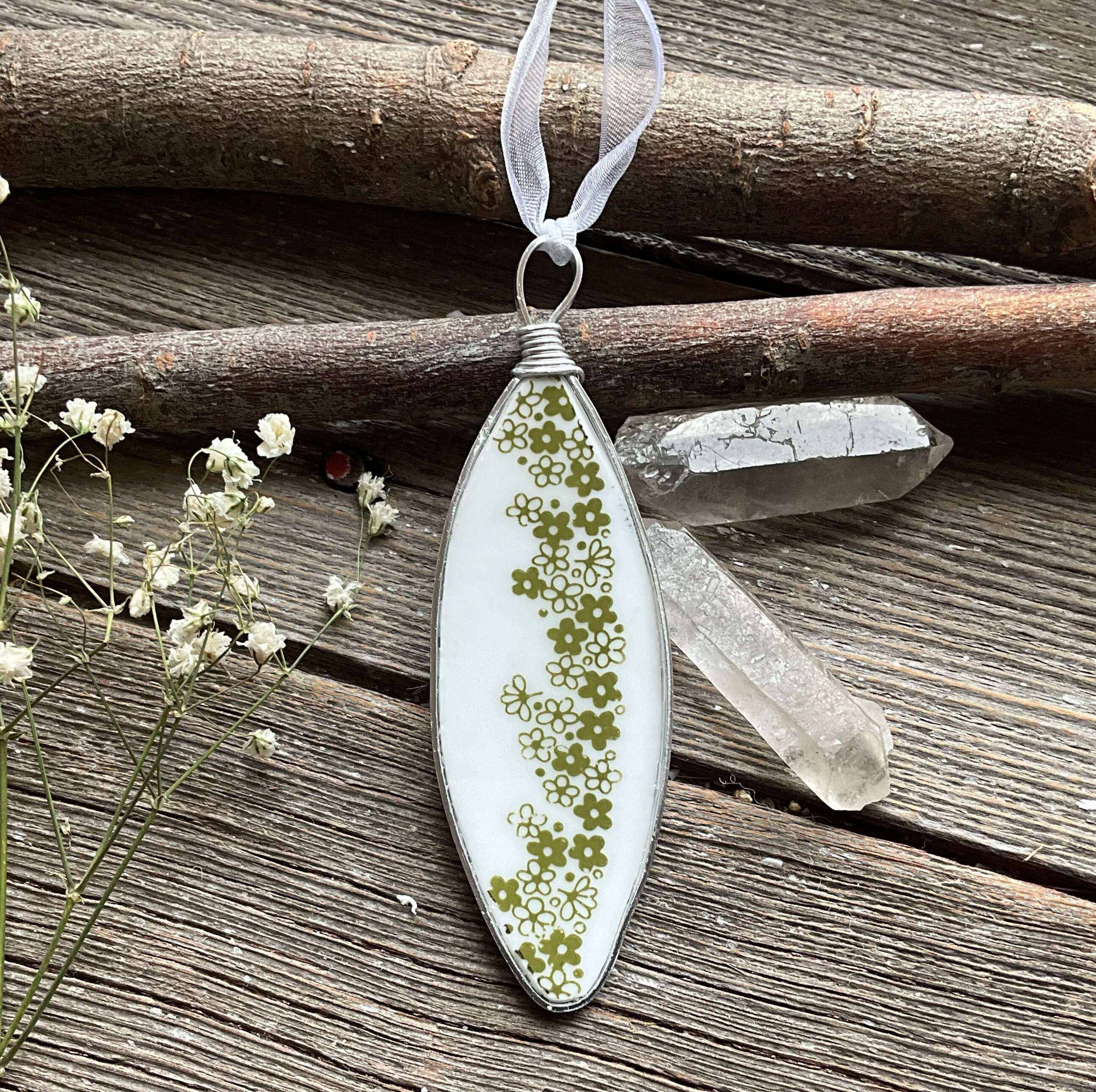 Corelle Christmas Tree Ornament Made From a Crazy Daisy / Spring ...