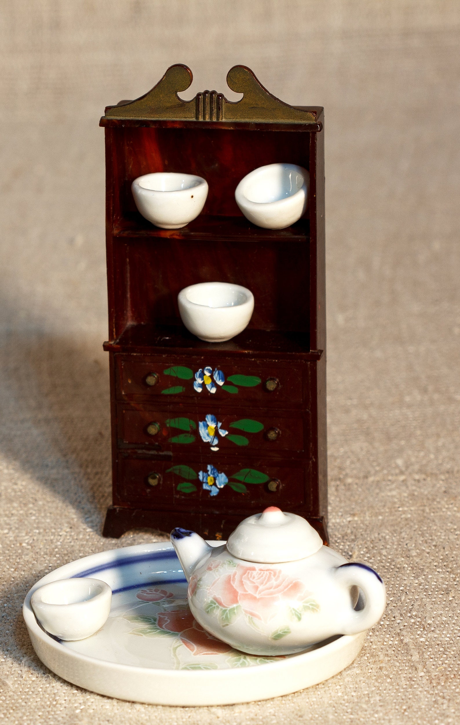 Dollhouse Miniature, Porcelain 7 Pice Tea Set Petite, Dolls Tea Set ...