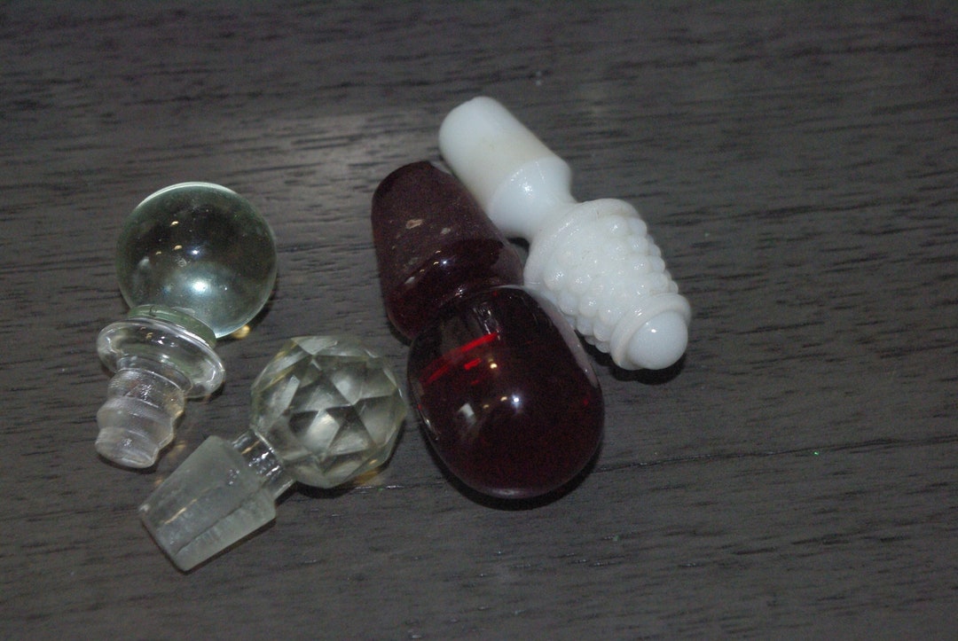Lot of 4 Glass Perfume Bottle Stoppers, White Milk Glass/clear Diamond ...