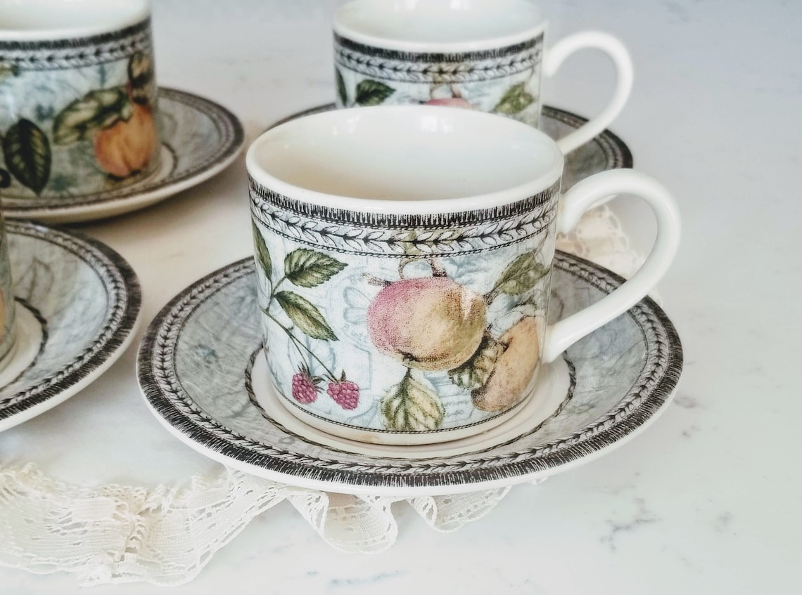 Set di 4 tazze / tazze e piattini Vintage Johnson Brothers | Etsy