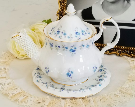 Vintage Royal Albert Memory Lane Small Teapot and Trivet Bone - Etsy