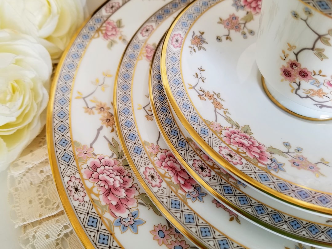 Royal Doulton Canton 5 Piece Place Setting, Bone China Made in England ...