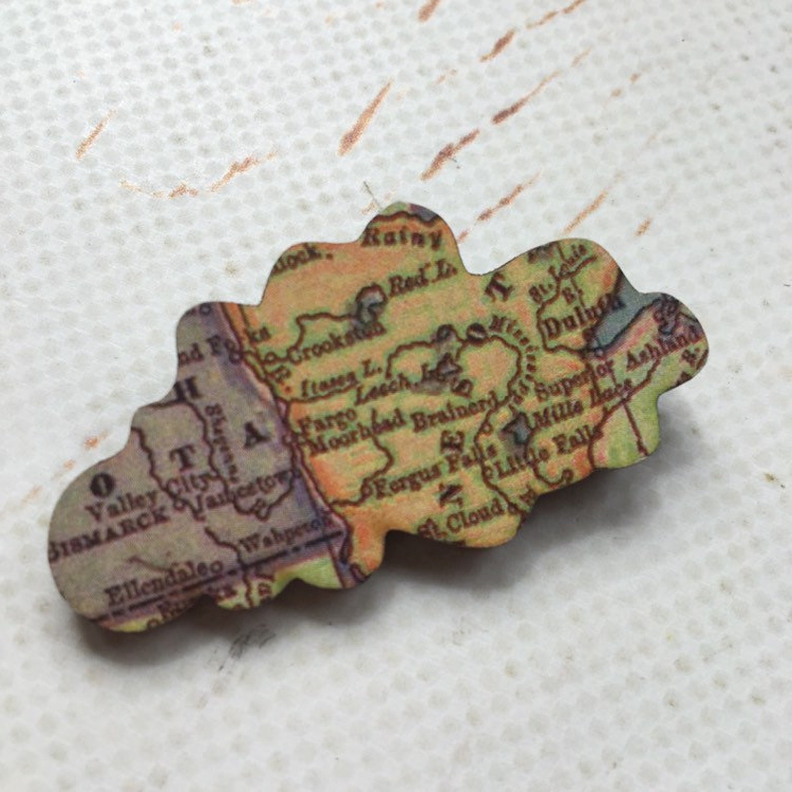 Map Cloud Pin Brooch/ Wooden Vintage Maps Travel Kitsch - Etsy