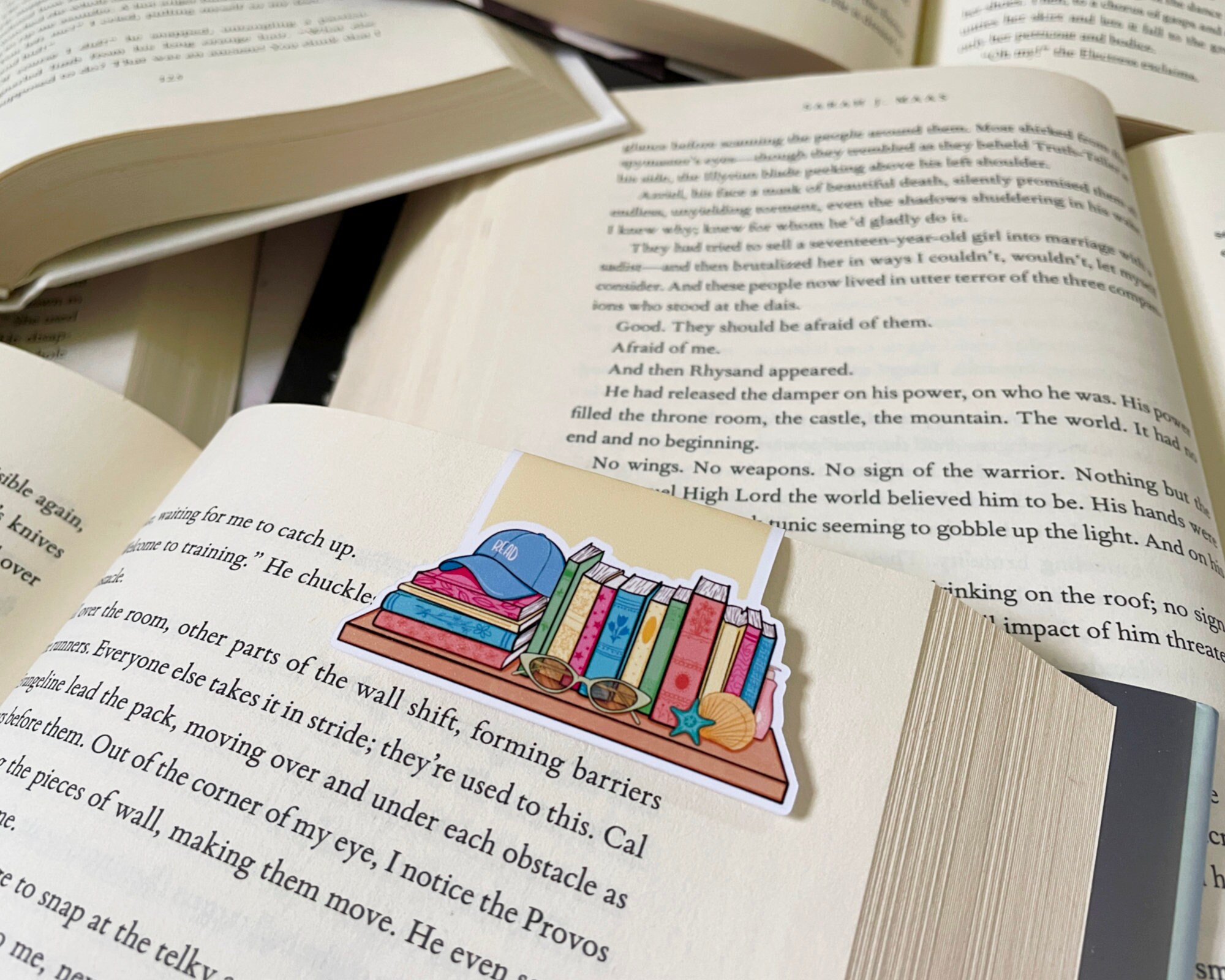 Summer Bookshelf Magnetic Bookmark, Beachy Pastel Book Lover Gift ...