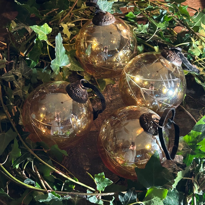 Vintage Baubles - Etsy