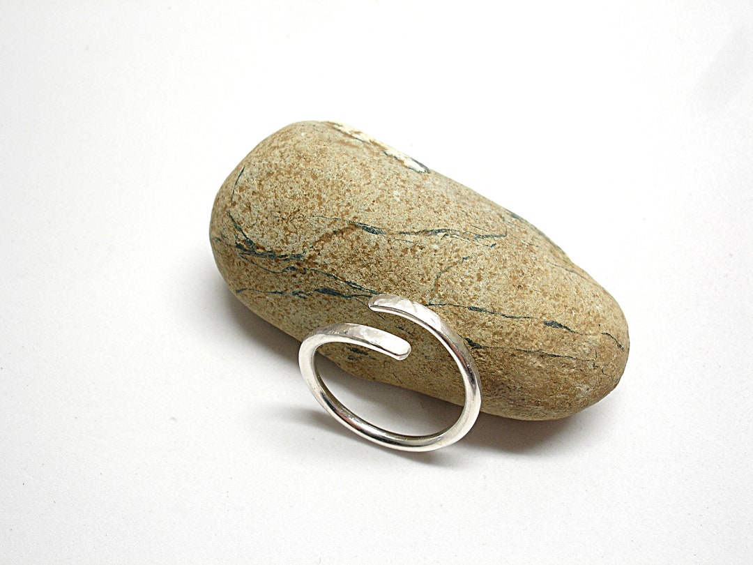 Sterling Silver Thumb Rings for Women, Hammered Minimalist Wrap Ring ...