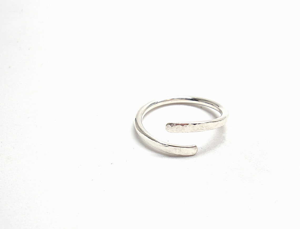 Sterling Silver Thumb Rings for Women, Hammered Minimalist Wrap Ring ...