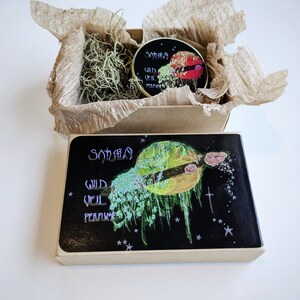 Saturn. Botanical Perfume. Rich Florals, Oud, Patchouli, Tonka, Incense ...