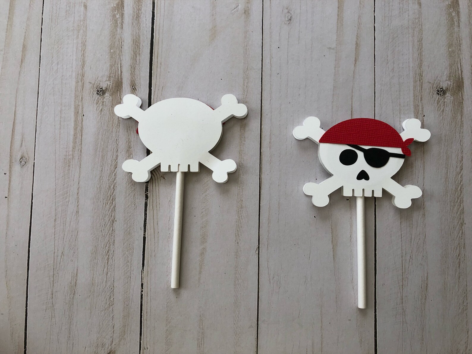 Jolly Roger Cupcake Toppers / Pirate Theme Party Decorations / - Etsy
