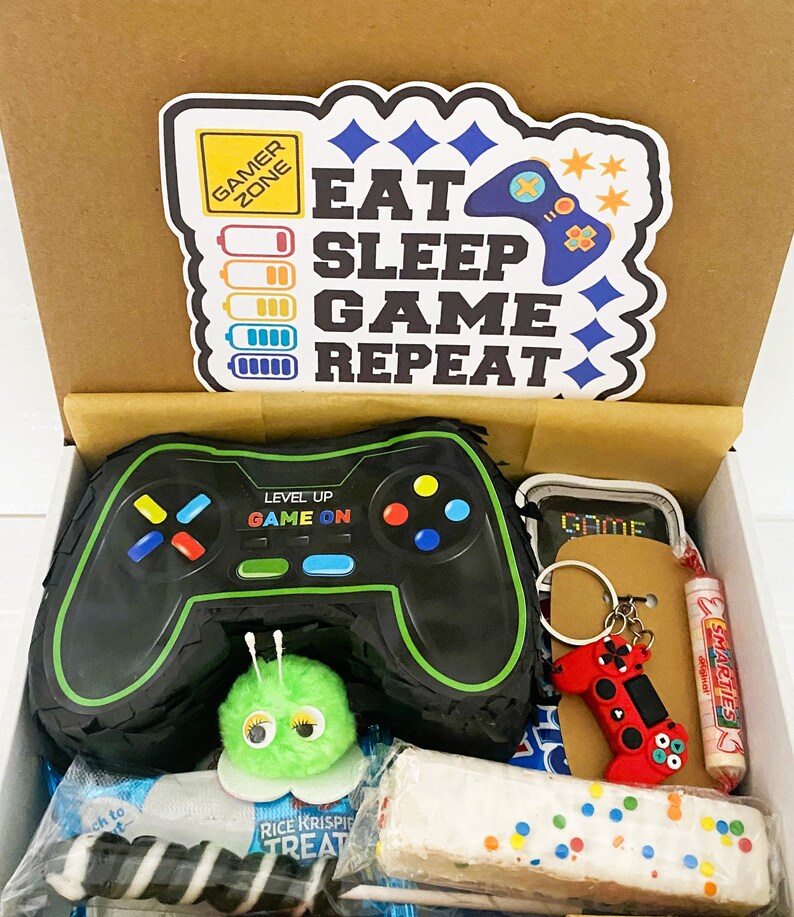 Gamer Pinata Gift Box, Video Game Piñata Party, Mini Pinata, College ...