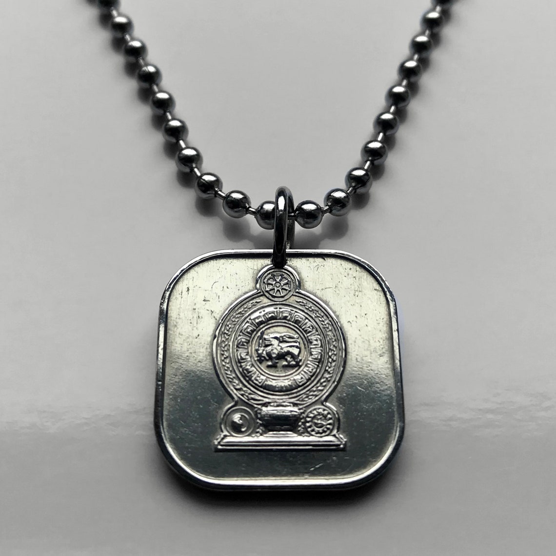 1978 Sri Lanka Ceylon 5ct Coin Pendant Golden Lion Kastane Sword Blue ...
