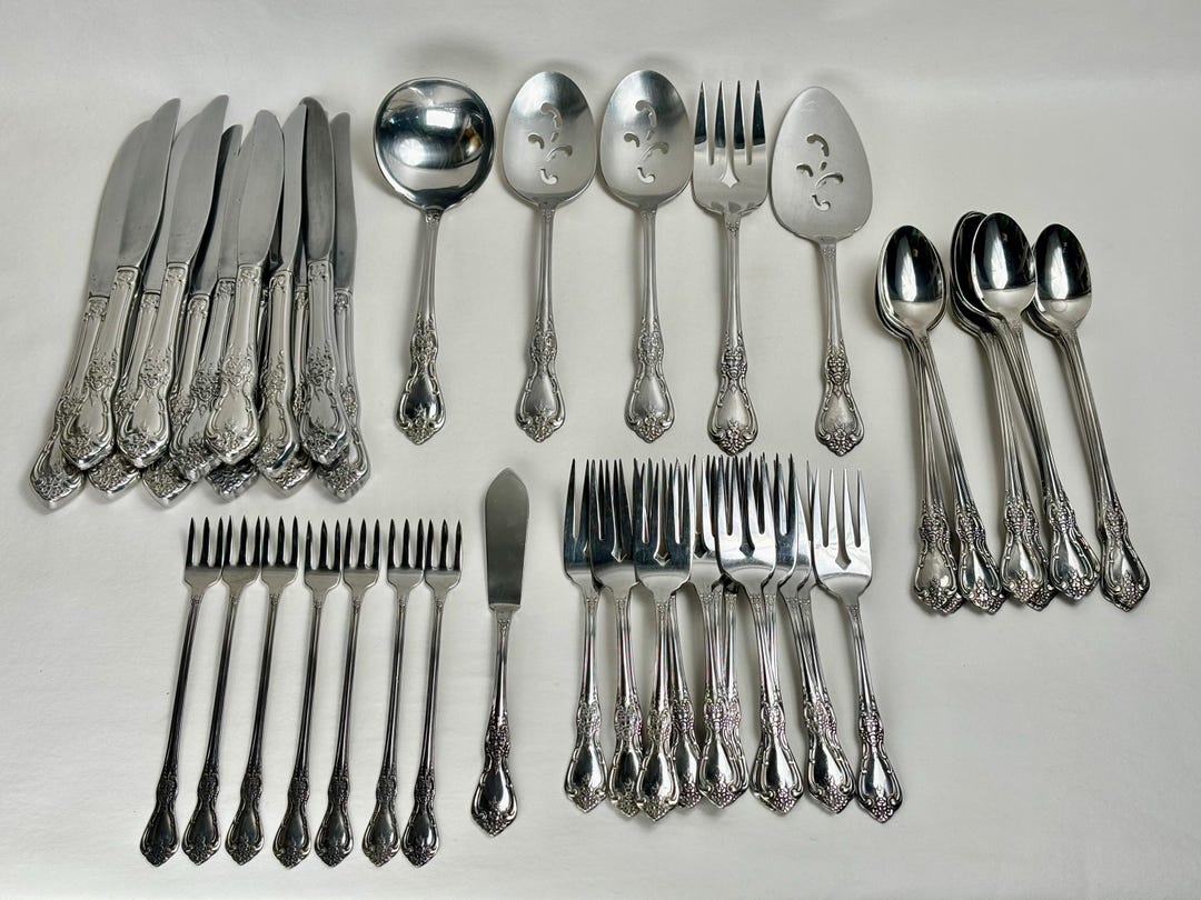 Vintage Oneida Distinction Deluxe Stainless HH Kennett Square Pattern ...