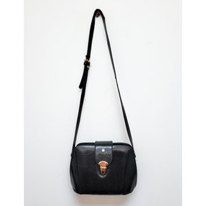 VINTAGE 90s Black CASUAL CORNER Leather Structured Geometric Shape Gold ...