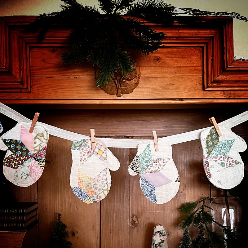 Mitten Garland - Etsy