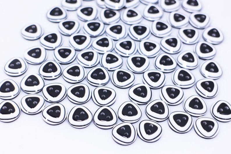 Black and White Triangle Buttons, Round Shape, Small Size, Two Holes ...