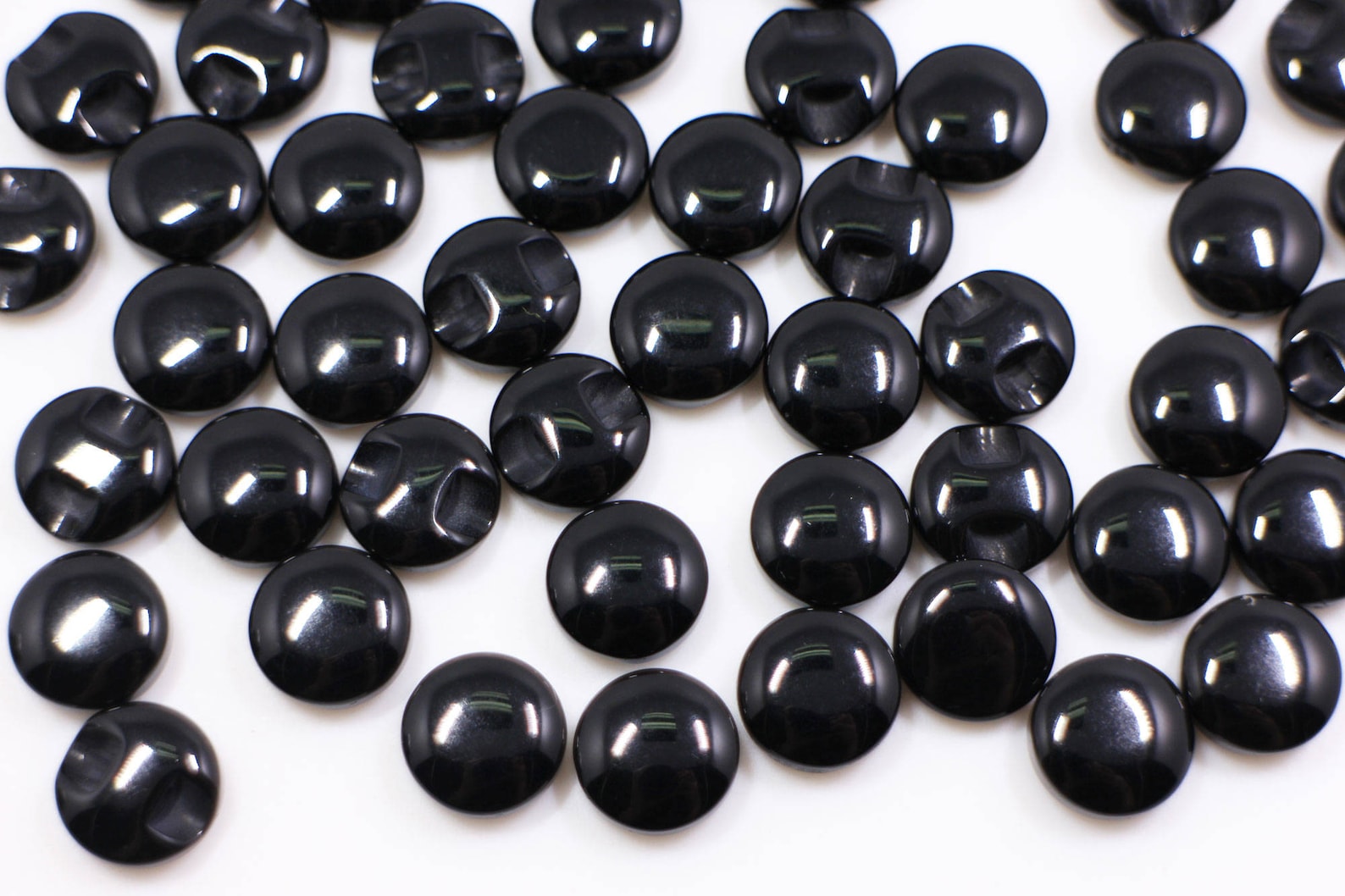 Black Shank Buttons, Tunnel Shank, Solid Color, Glossy Finish, Animal ...