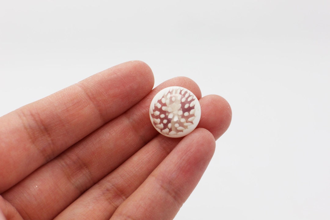White Pattern Shank Buttons, Blouse Shirt Button, Decorative Button ...