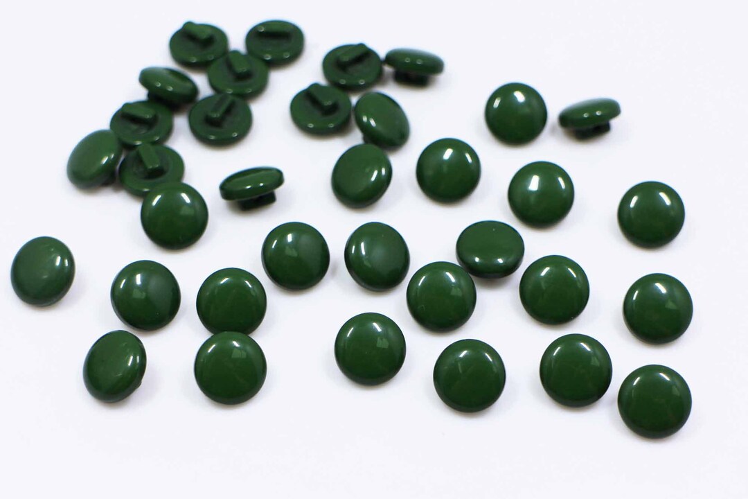 Dark Green Shank Button, Solid Color, Glossy Finish, Small Size, Round ...
