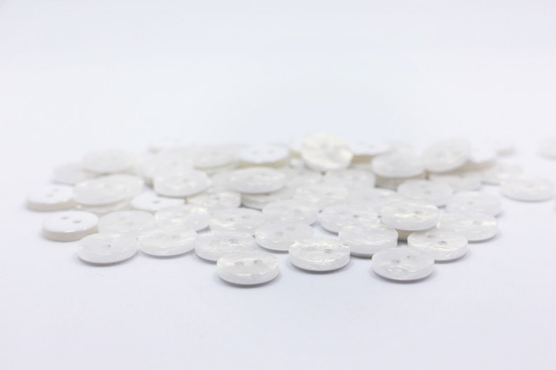 Pearl White Shiny Button, Shell Looking, Made of Resin, Flat Top, for ...