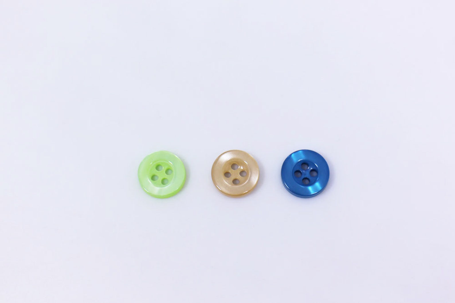 Light Khaki Buttons, Small Size, Brown Color, Wide Edge, Made of Resin ...