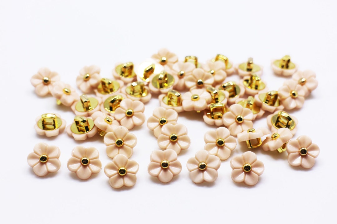Cream Plum Flower Shank Buttons, Golden Color, Floral Shape, for Sewing ...