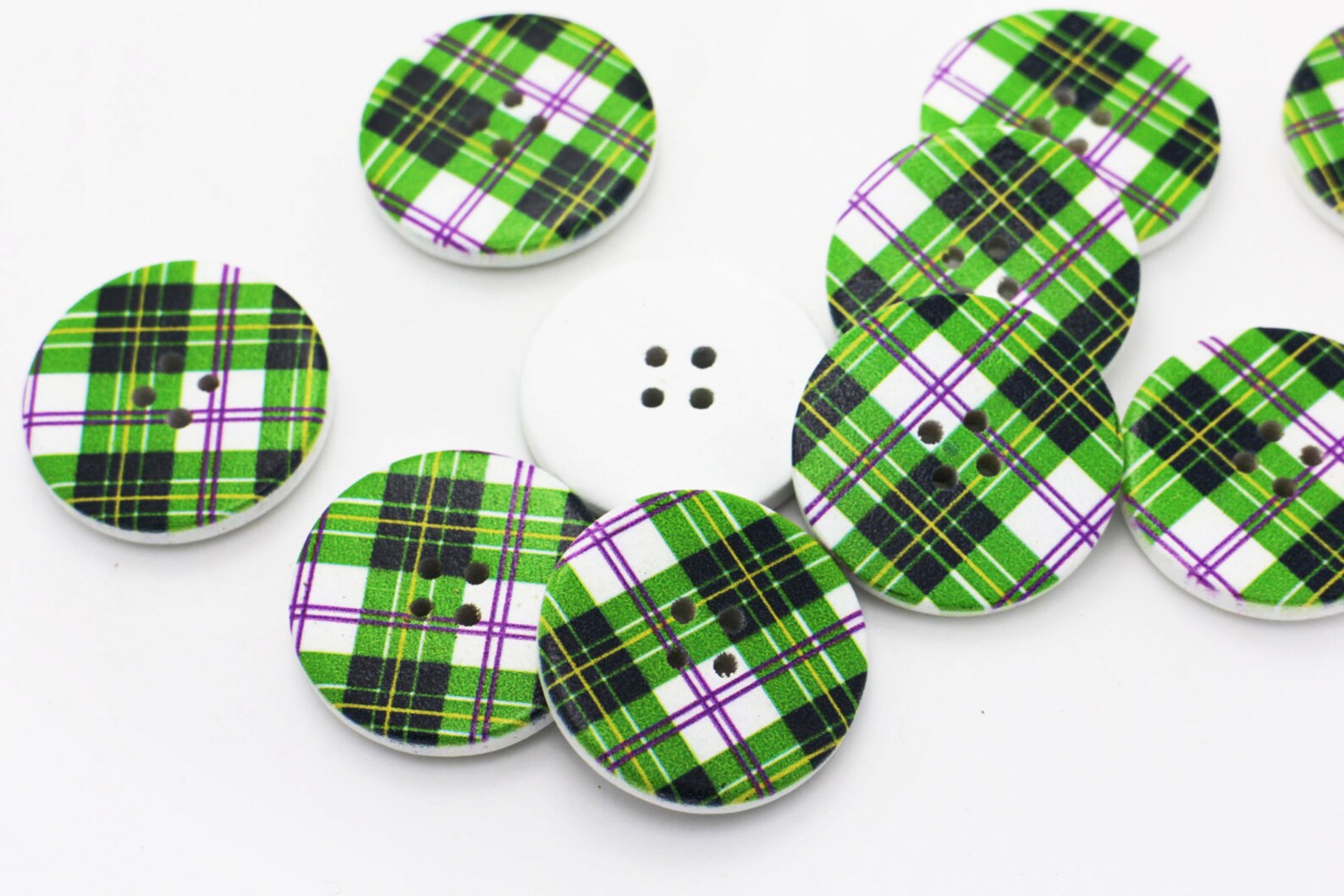 Large Green Plaid Wood Button Check Pattern Wooden Buttons - Etsy