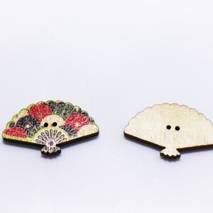 Hand Fan Button, Japanese Floral Pattern, Elegant Beautiful, 2 Holes ...