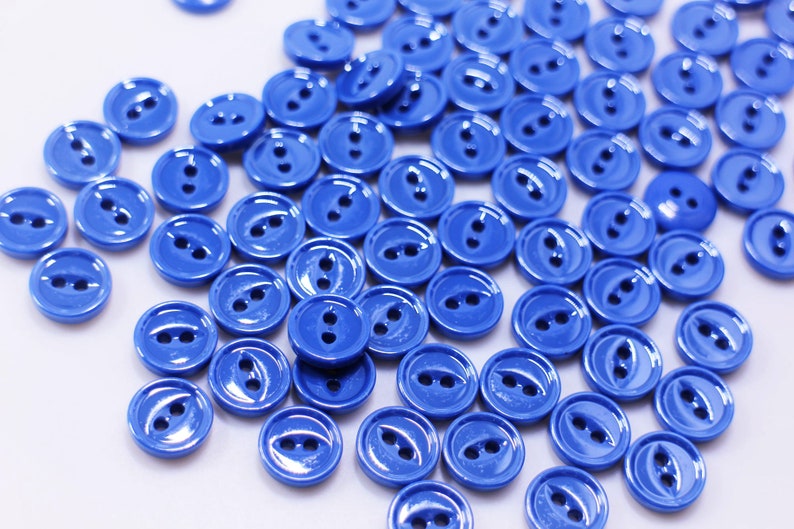 Blue Fish Eye Button, Bright Blue Button, Two Holes Sewing Button ...