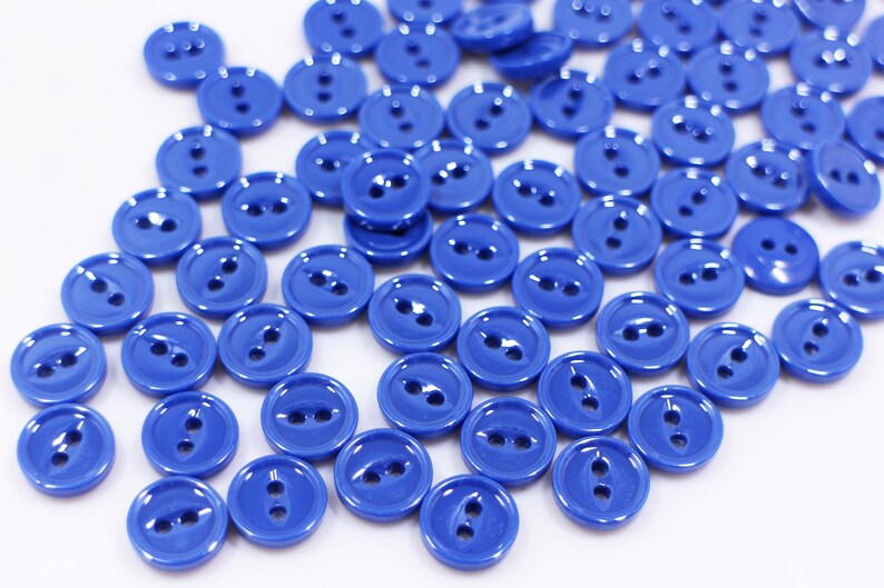 Blue Fish Eye Button, Bright Blue Button, Two Holes Sewing Button ...