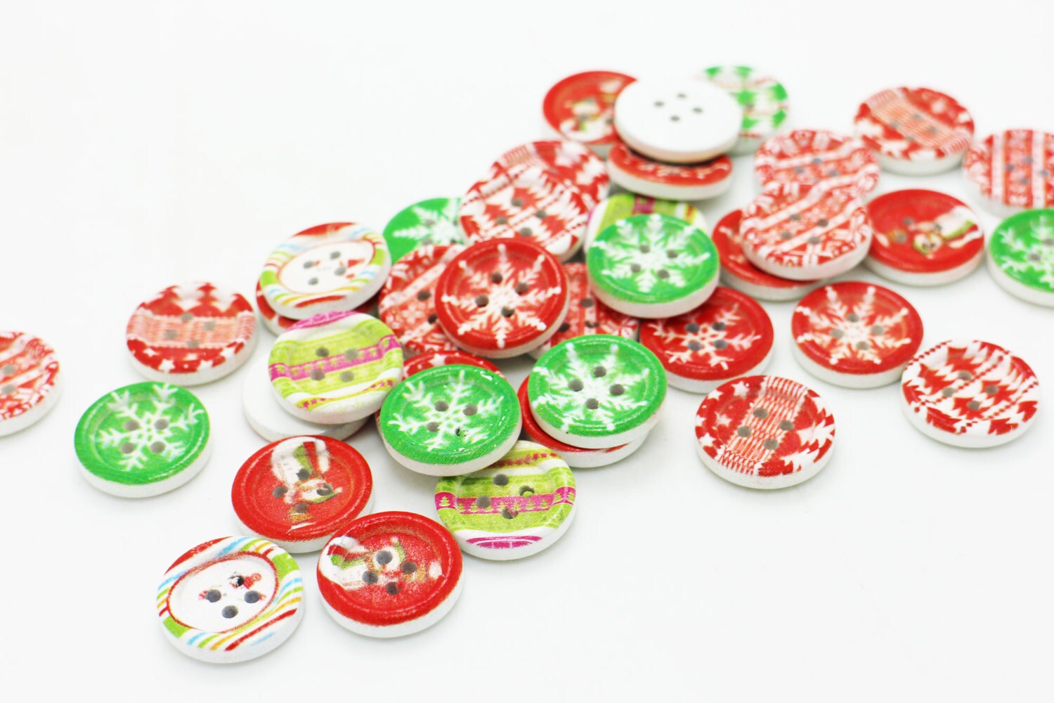 Christmas Snowflake Wooden Buttons Red and Green Assorted - Etsy