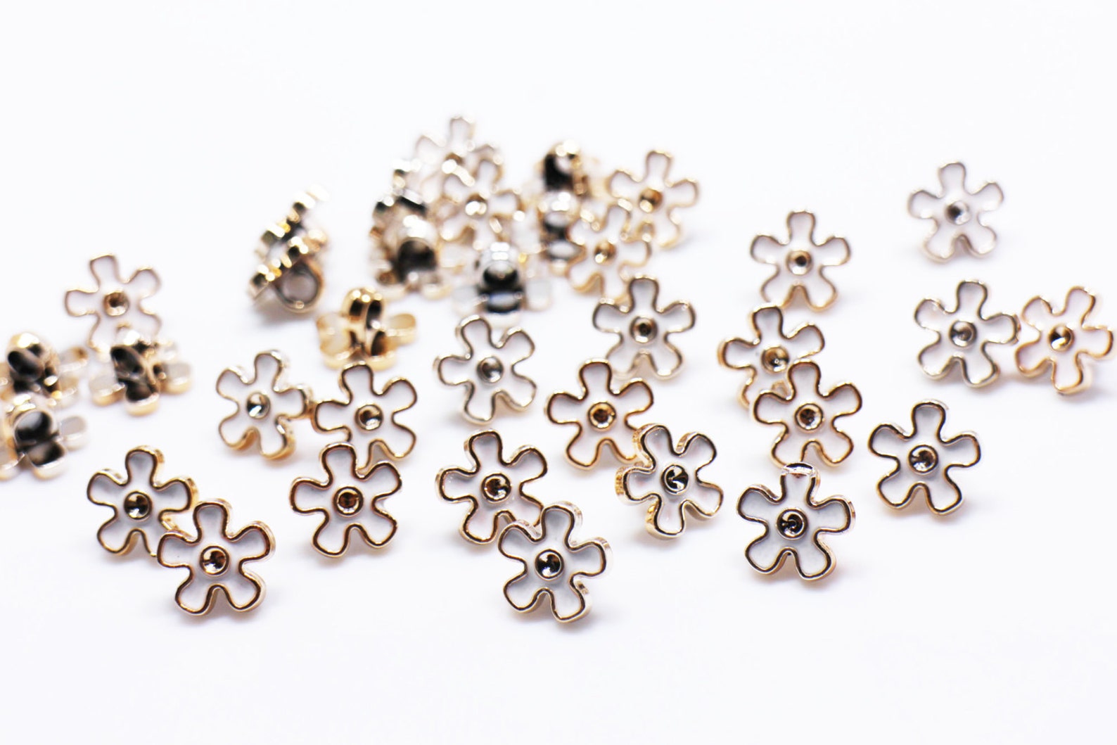 White Flower Shank Button Small Floral Shanks Button Blouse | Etsy