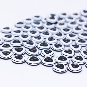 Black and White Triangle Buttons, Round Shape, Small Size, Two Holes ...