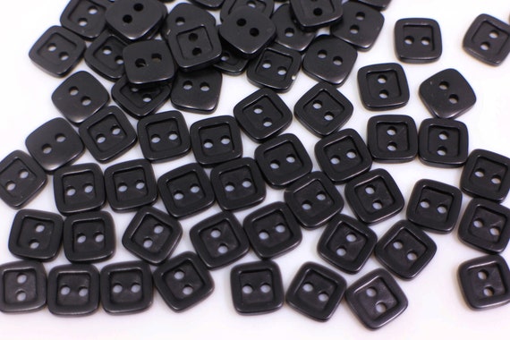 Square clothing buttons store