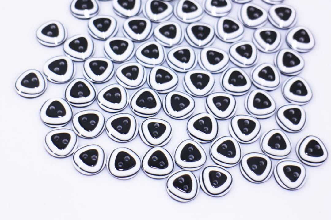 Black and White Triangle Buttons, Round Shape, Small Size, Two Holes ...