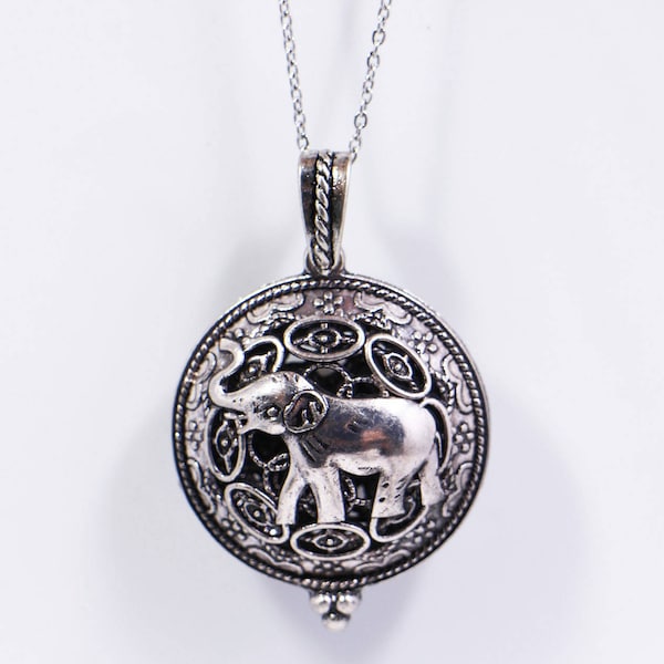 Essential Oil Diffuser Necklace - Etsy