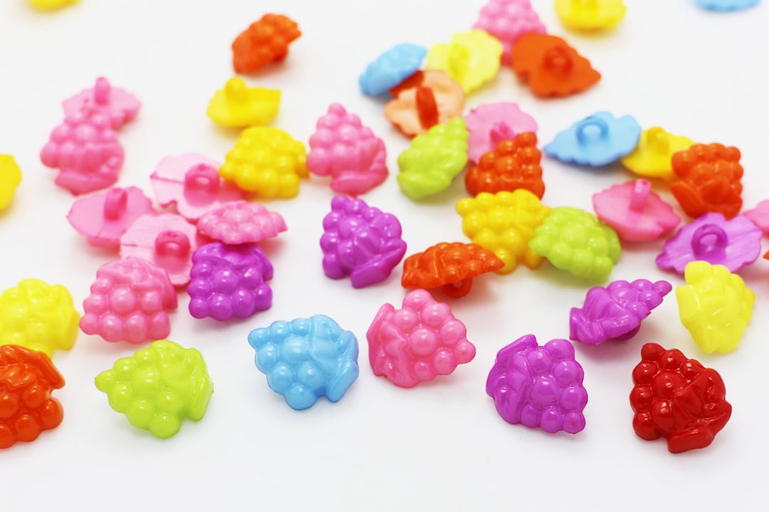 Grape Shank Buttons, Made of Plastic, Colorful Mixed Colors, Purple ...