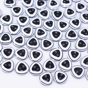 Black and White Triangle Buttons, Round Shape, Small Size, Two Holes ...