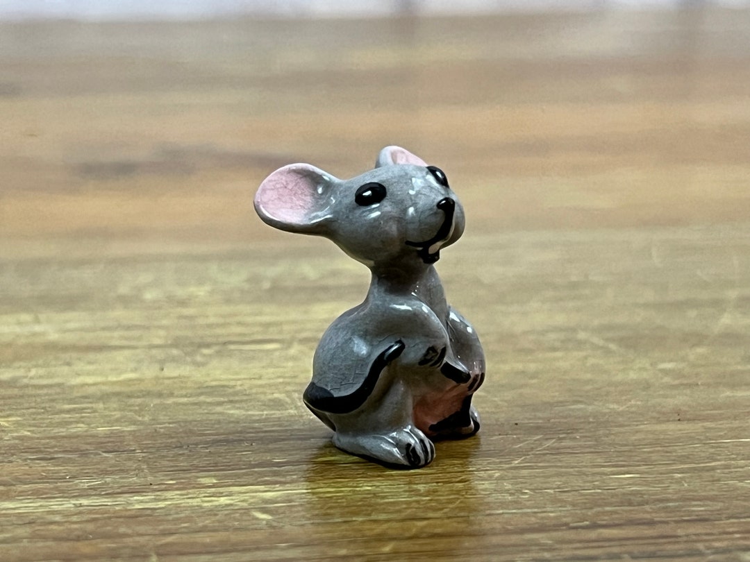Vintage Mini Smiling Mouse Figurine Mouse Holding Its Tale Grey and ...