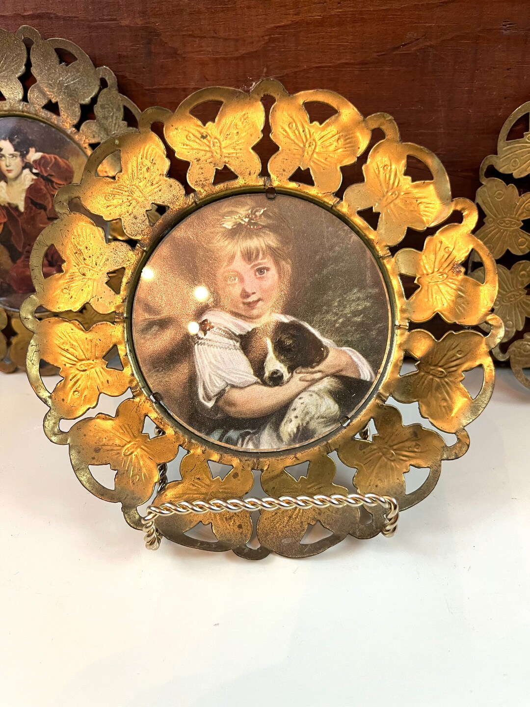 Vintage Round Metal Picture Frames Art Decor Made in England Butterfly ...