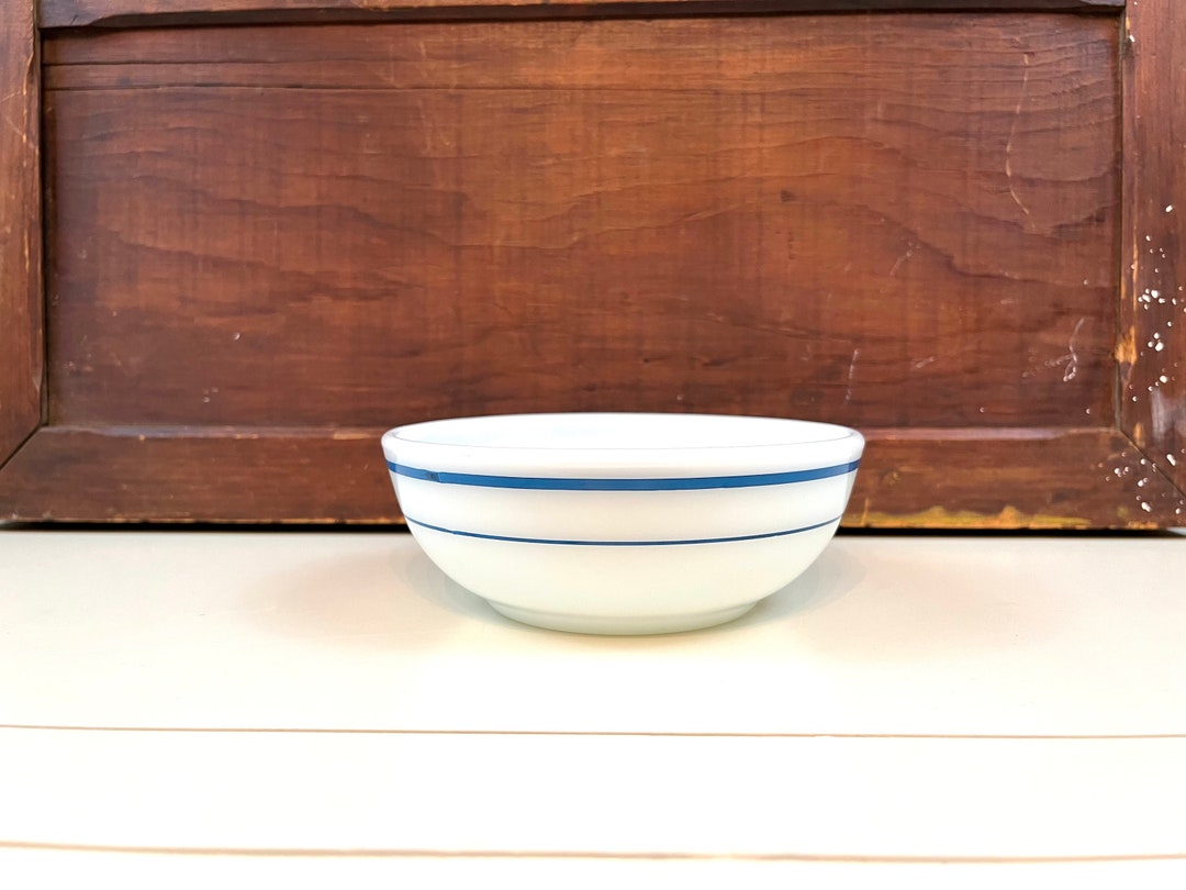 Vintage Pyrex Blue & White Banded Cereal Bowl Aqua Blue - Etsy