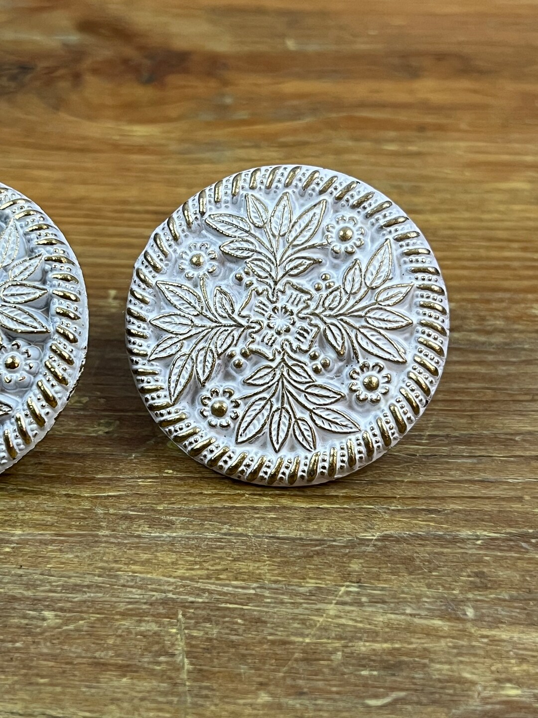 Vintage Allison Brand Ornate White Flower Designed Drawer Pulls Japan ...