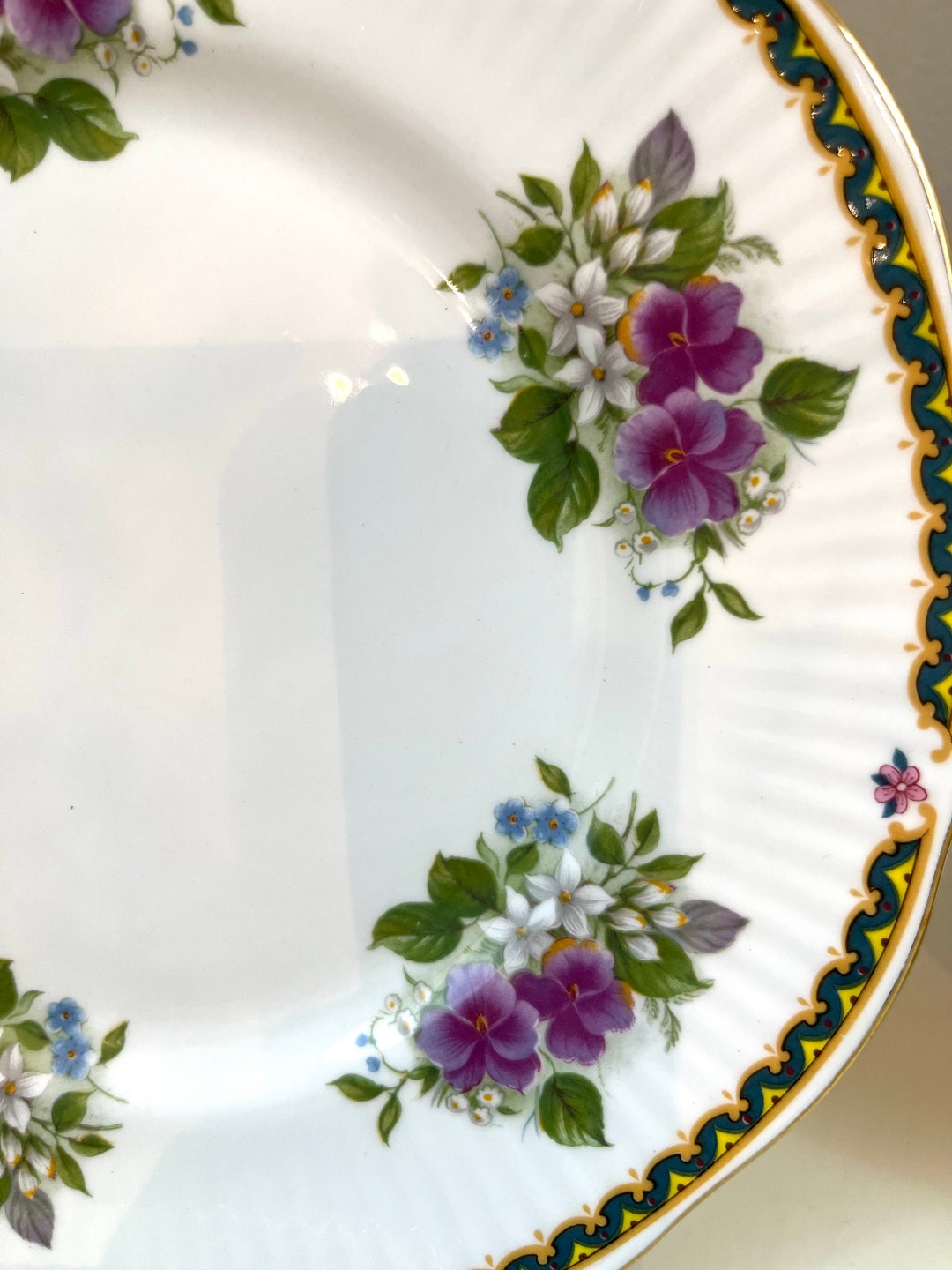 Pair of Elizabethan Cambridge Luncheon Plates Hand Decorated Fine Bone ...