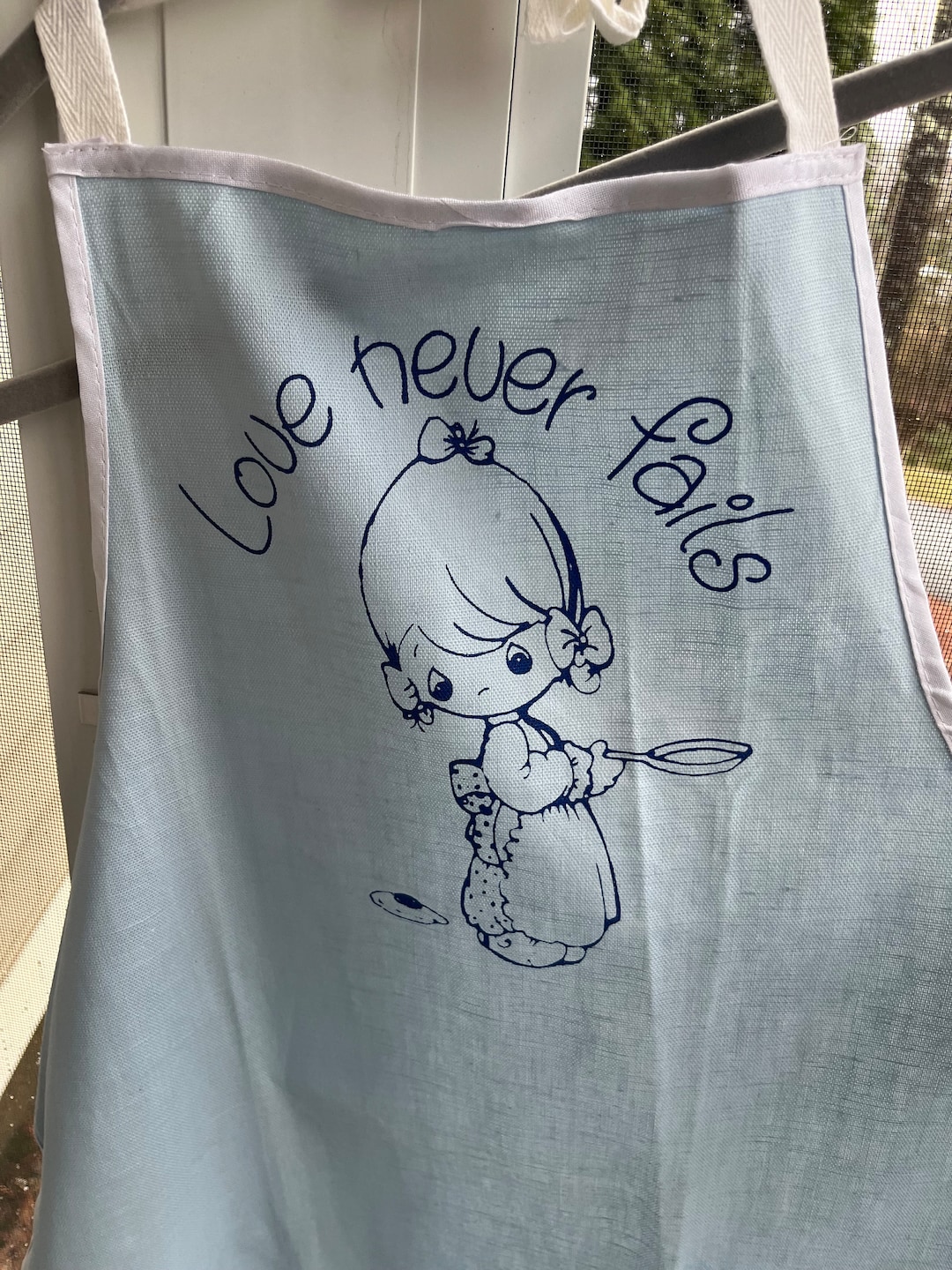 Vintage Child's Precious Moments Kitchen Apron "love Never Fails ...