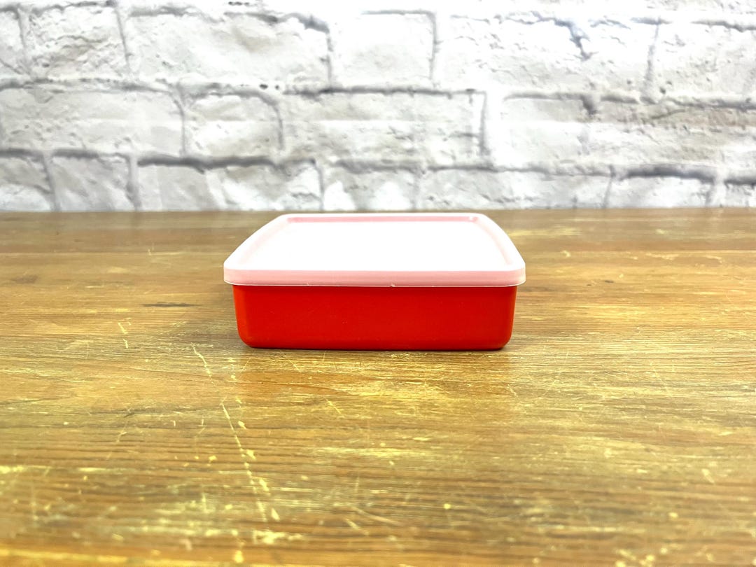 Vintage Red Tupperware Sandwich Container Made in USA Goes With Red ...