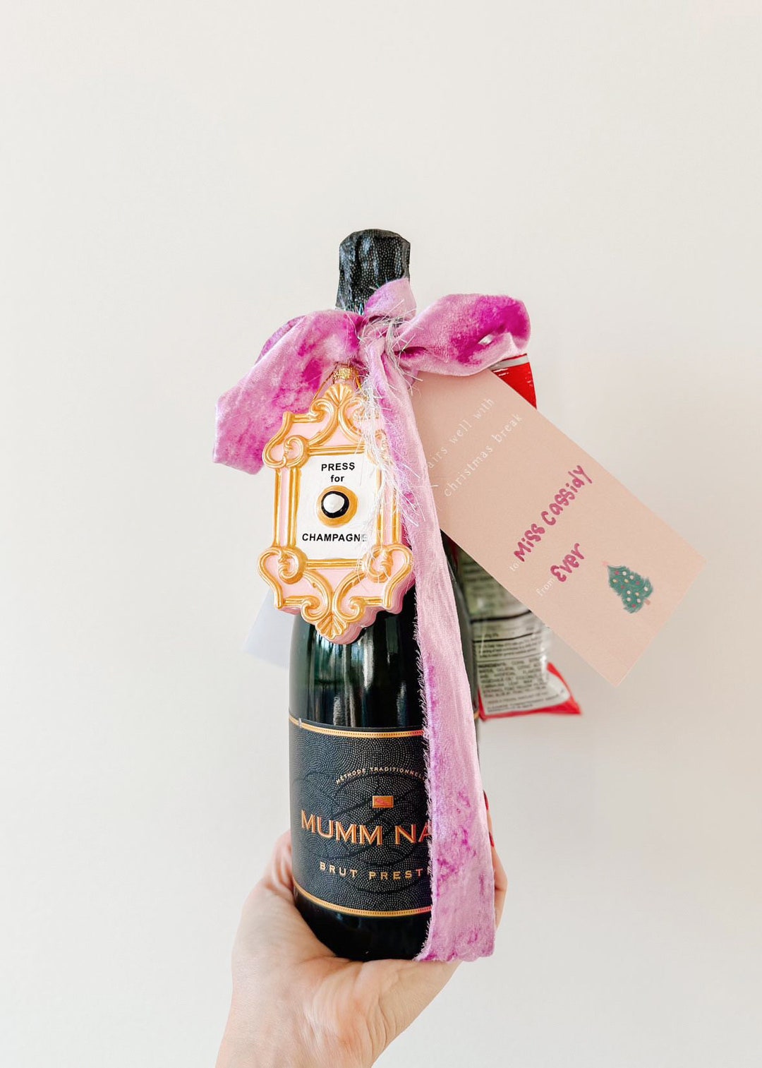 Printable Christmas Teacher Gift With Festive Wine Tags - Perfect for ...