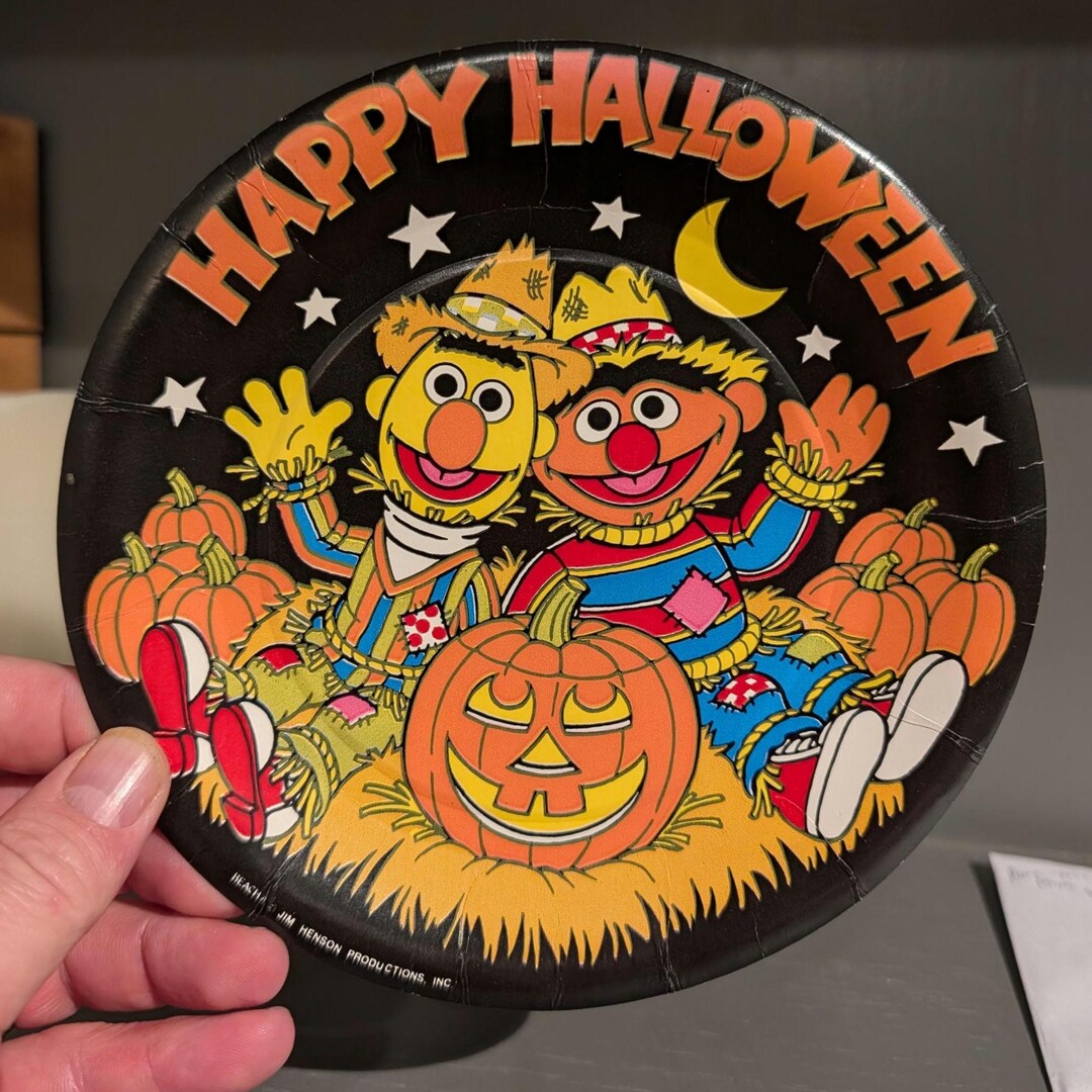NOS 70s Bert and Ernie Halloween Plate Themed Paper Plates Original ...