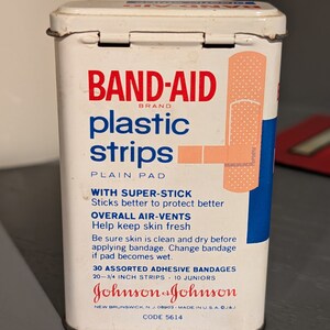 Original Vintage 1970s Band Aid Plastic Strips Bandaids Tin - Empty ...