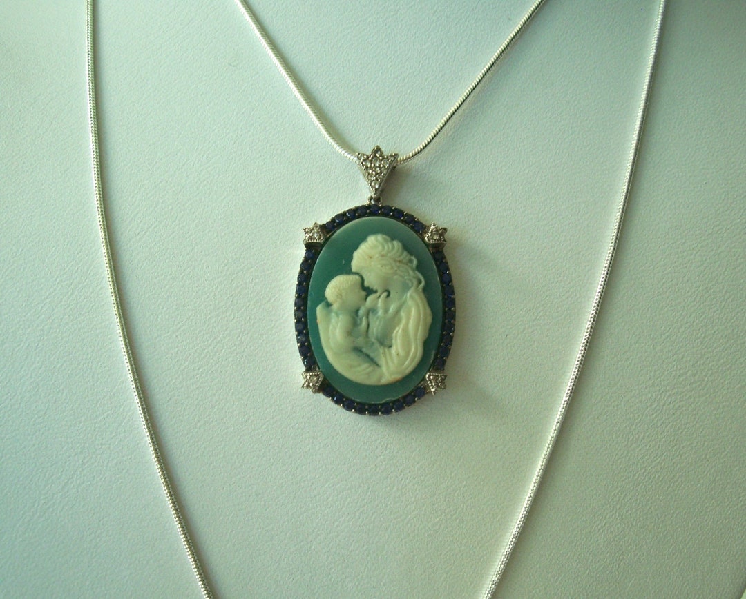 Vintage Mother and Child Pendant With Sapphires and Diamonds in ...